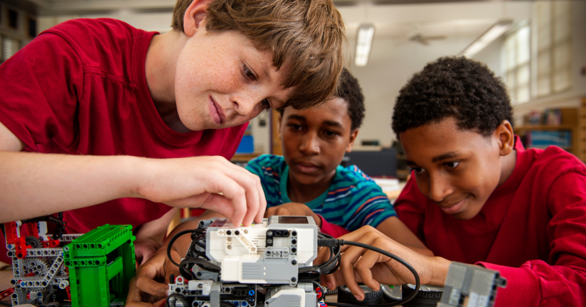 ISTE | 4 Strategies for Building a Community STEM Program | ISTE