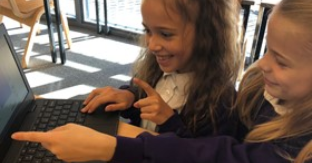 ISTE | Build your own Flappy Bird to teach history and coding